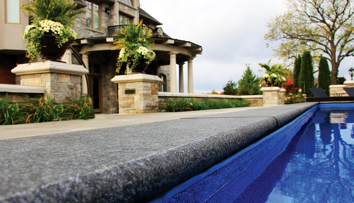 G684 Swimming Pool Black Basalt - Pan-Asian SFS Stone